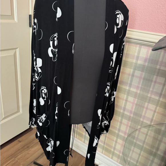 torrid | Jackets & Coats | Torrid Mickey And Minnie Shrug | Poshmark